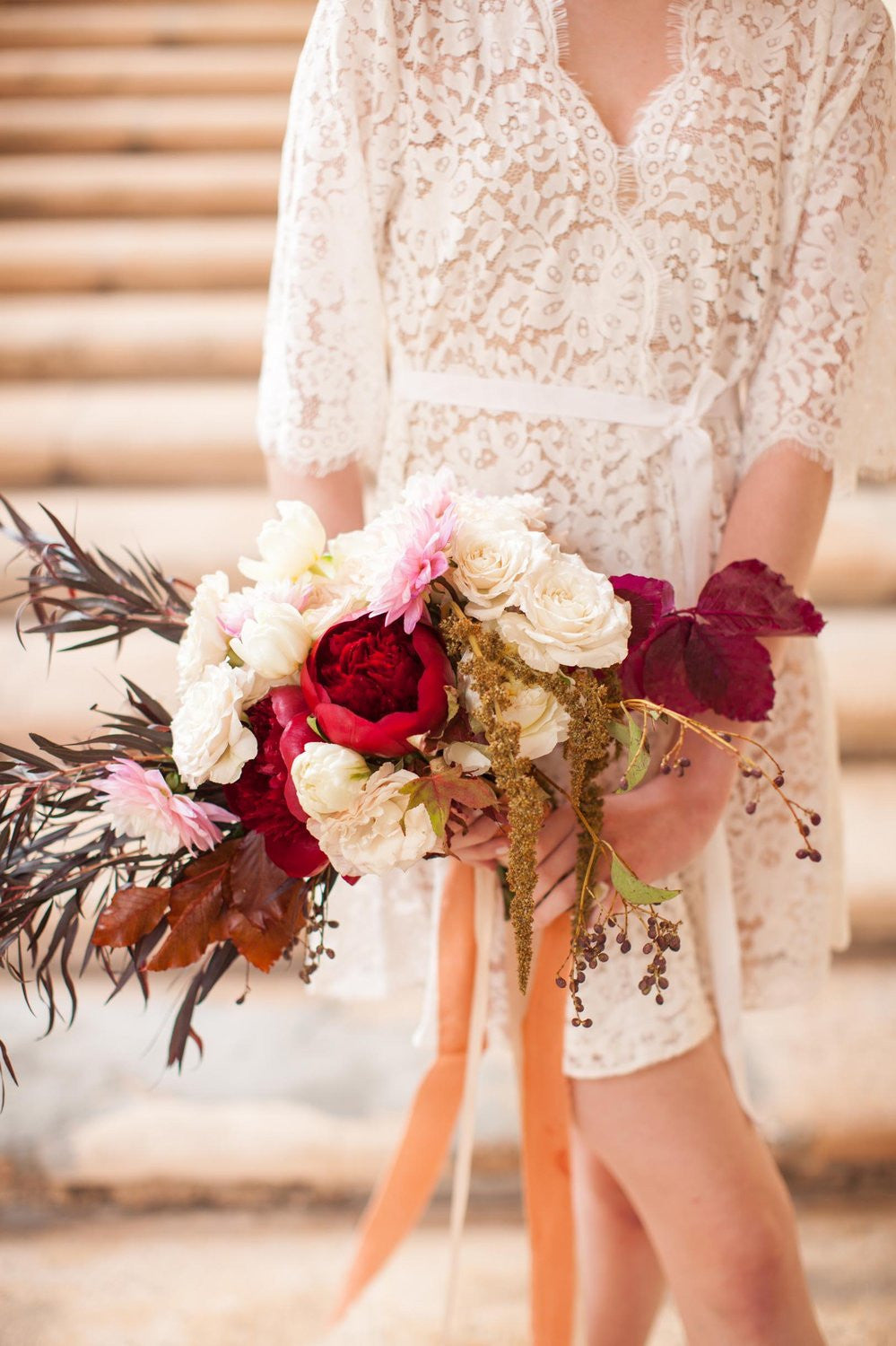 Elizabeth Lace Robe in ivory – GirlandaSeriousDream.com