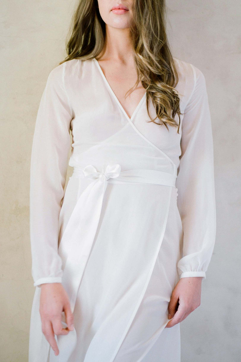 Nina Silk Chiffon Wrap Robe in Ivory – GirlandaSeriousDream.com